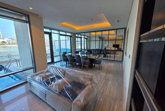 Rent in Regency Pearl 2: Luxury Beachfront Villa in Pearl | NO AGENCY ...